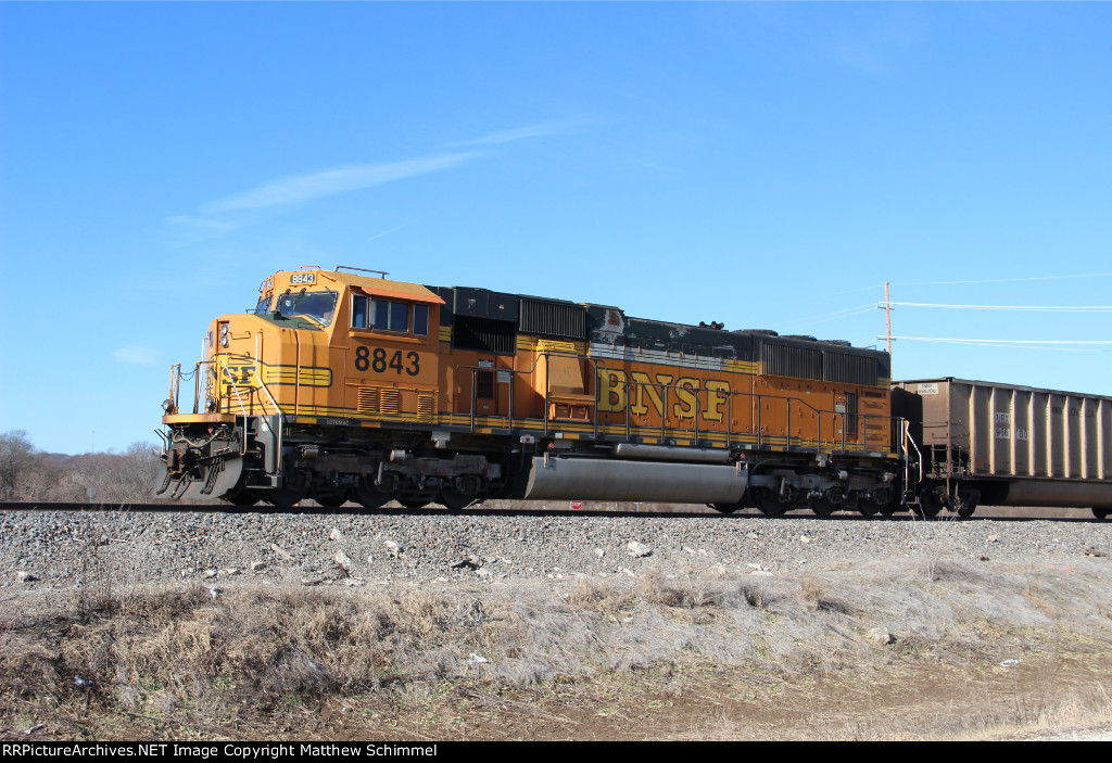 BNSF 8843 - DPU